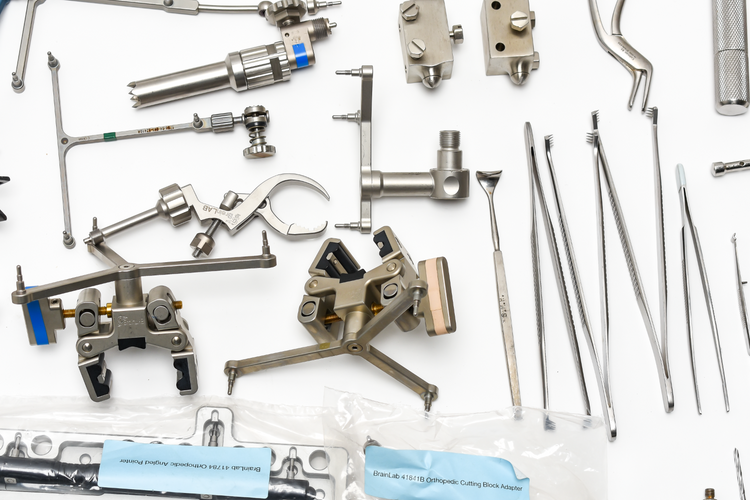 BrainLab Instrument Tray – KenMed Surgical